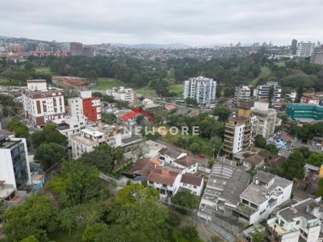 Casa em Rua Geraldo Souza Moreira Passo da Areia Porto Alegre/RS