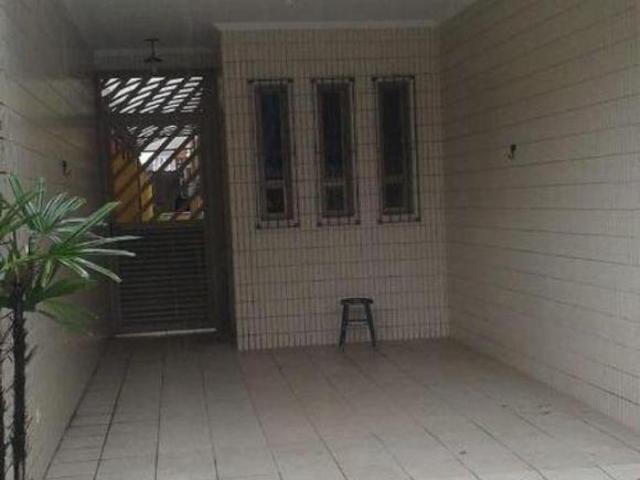 Casa em Rua Gonçalves Ledo Campo Grande Santos/SP