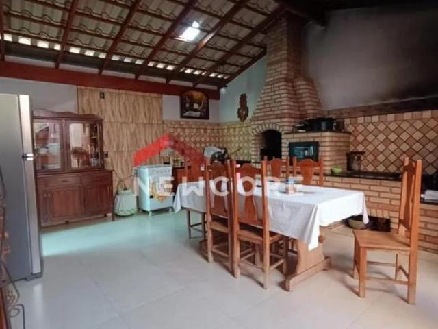 Casa em Rua Hélio Alves dos Santos Luizote de Freitas Uberlândia/MG