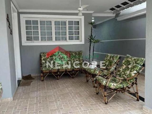 Casa em Rua Iolanda Ferrigio Centro Mongaguá/SP