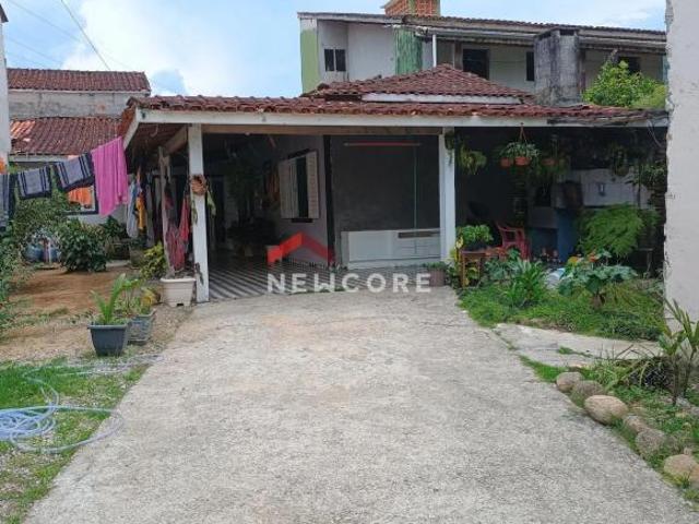 Casa em Rua Irineu de Mello Neto Massaguaçu Caraguatatuba/SP