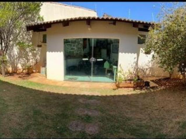 Casa em Rua Jerônimo Mendonça Presidente Roosevelt Uberlândia/MG