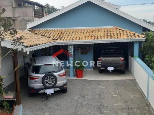 Casa em Rua João Cereser Santa Gertrudes Jundiaí/SP