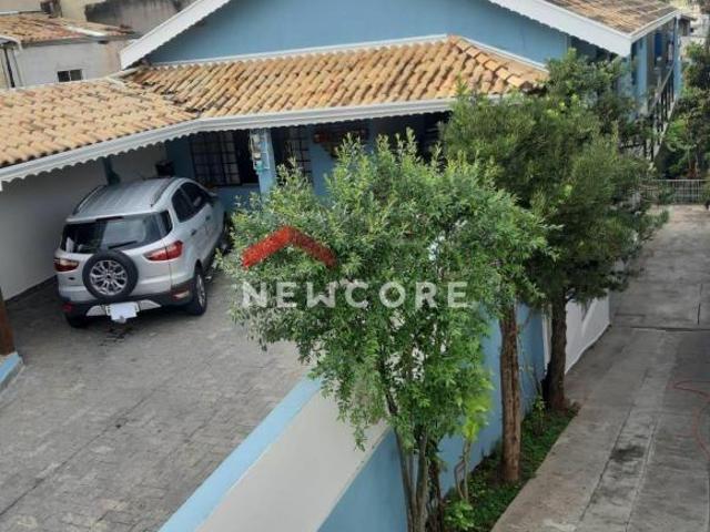 Casa em Rua João Cereser Santa Gertrudes Jundiaí/SP