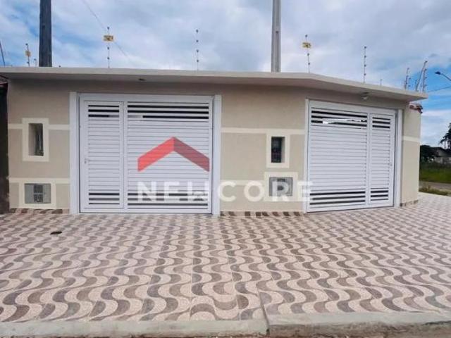 Casa em Rua João Gravanik Plataforma Mongaguá/SP