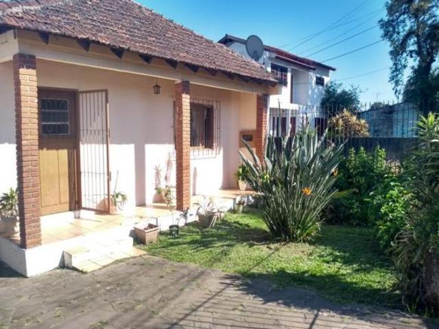 Casa em Rua Josué Costalunga Cavalhada Porto Alegre/RS