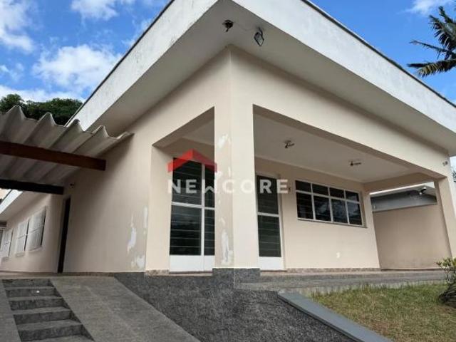 Casa em Rua José Bonifácio de Andrada e Silva Jardim Meny São Roque/SP