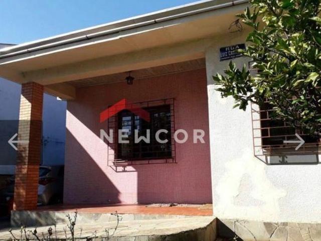 Casa em Rua Luiz Carniglia Sarandi Porto Alegre/RS