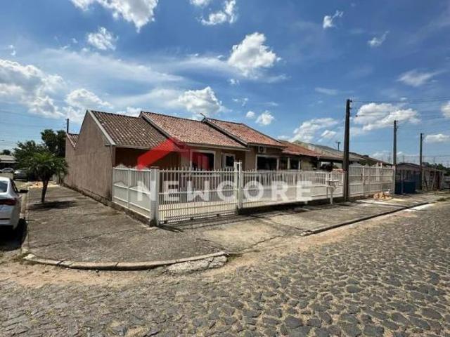 Casa em Rua Manoel de Souza Parque Granja Esperança Cachoeirinha/RS