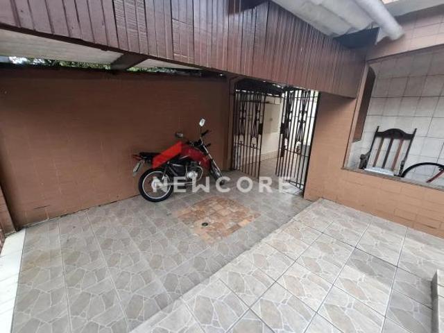 Casa em Rua Marechal Humberto de Alencar Castelo Branco Vila Ponte Nova Cubatão/SP