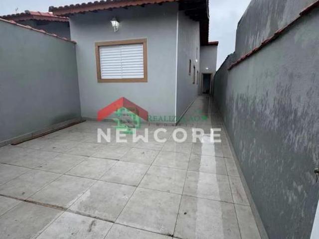 Casa em Rua Maria Paula Ferreira Leite Itaguaí Mongaguá/SP