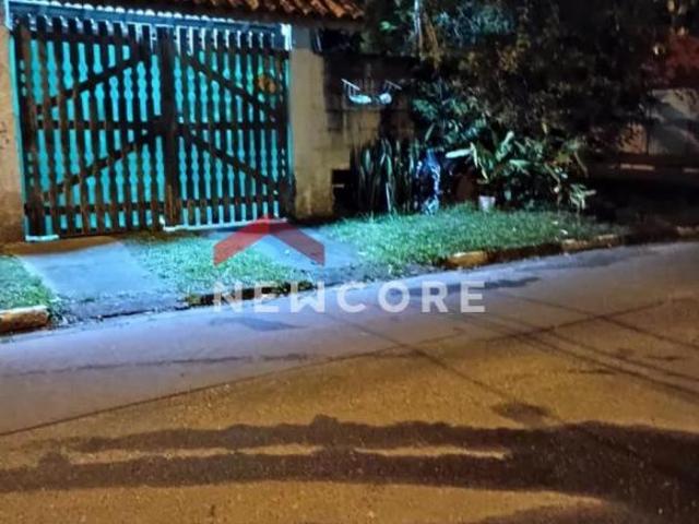 Casa em Rua Militão Martins Simões Acaraú Cananéia/SP