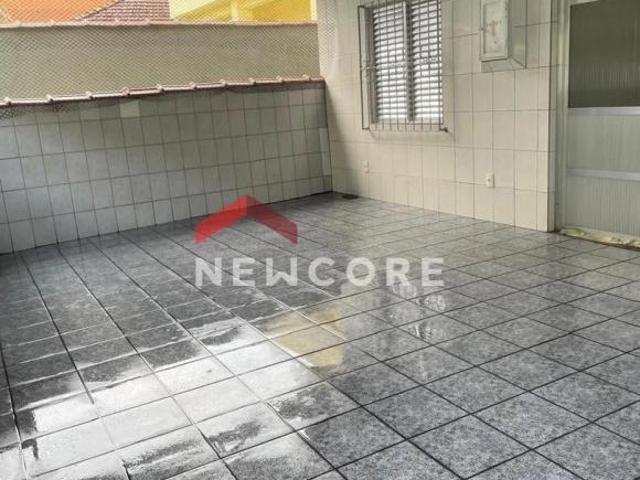 Casa em Rua Moyses de Freitas Morro Nova Cintra Santos/SP