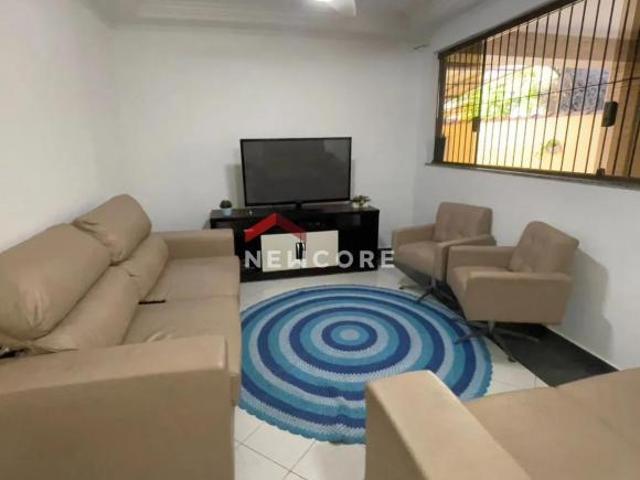 Casa em Rua Nabuco de Araújo Boqueirão Santos/SP