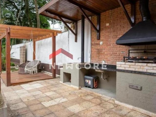 Casa em Rua Osvaldo Leite Ribeiro Jardim Morumbi São Paulo/SP