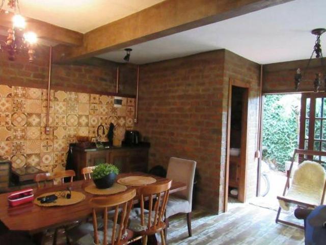Casa em Rua Otávio Faria Teresópolis Porto Alegre/RS