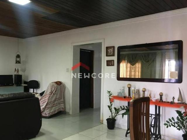 Casa em Rua Paschoal D&apos  Amore Caraminguava Peruíbe/SP