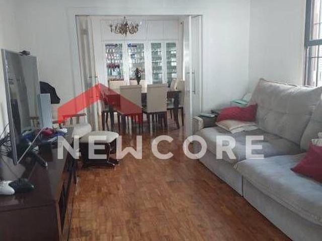Casa em Rua Pascoal Pais Vila Cordeiro São Paulo/SP