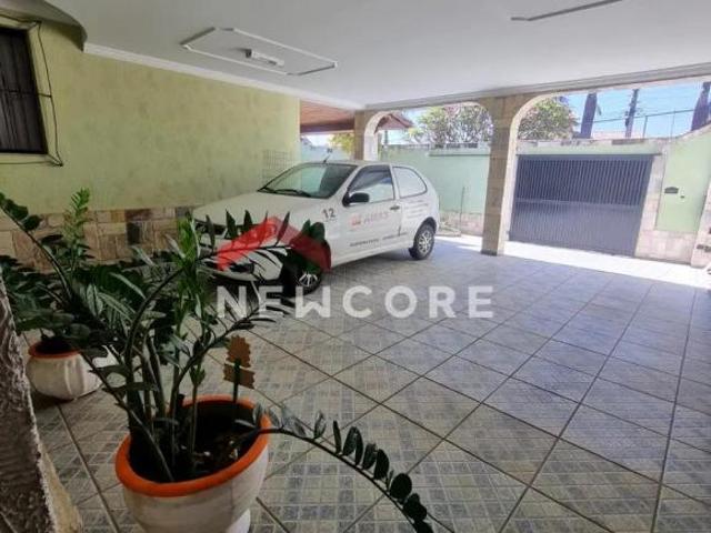 Casa em Rua Perobas Colonial Contagem/MG