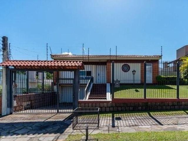 Casa em Rua Pinaré Vila Assunção Porto Alegre/RS