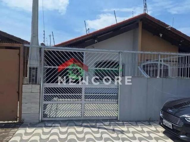 Casa em Rua Professora Heloisa Rosário Carbone Carrijo Plataforma Mongaguá/SP