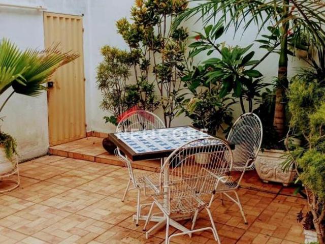 Casa em Rua Radeck Muzzi Santa Amélia Belo Horizonte/MG