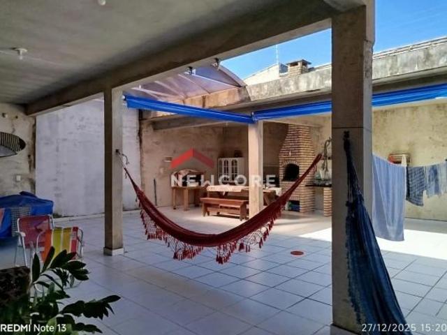 Casa em Rua Raul Pinto Jardim Suarão Praia Itanhaém/SP