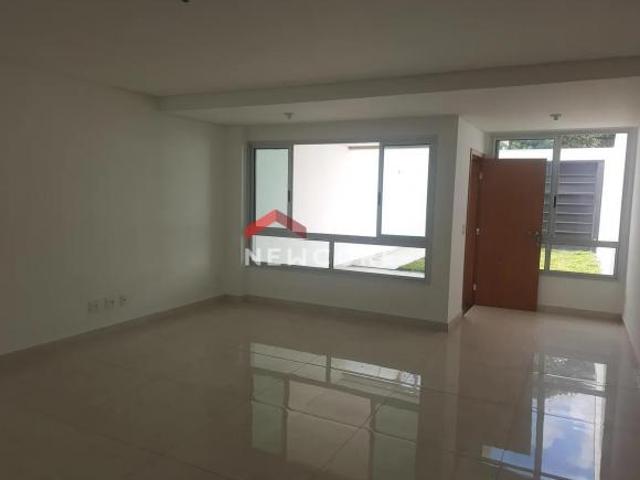 Casa em Rua Rita Camargos Cunha Nossa Senhora de Fátima Contagem/MG