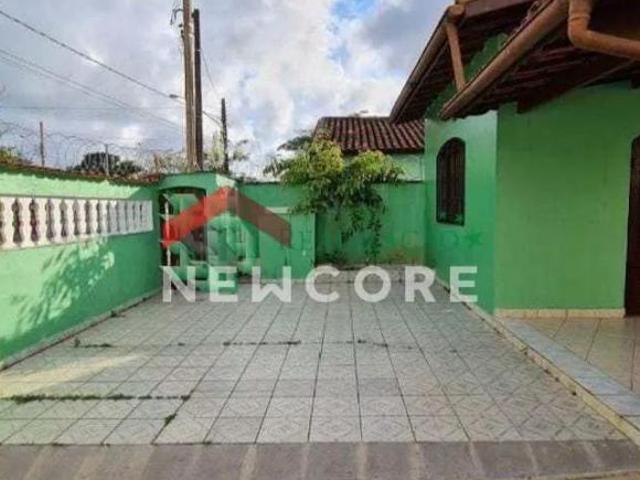 Casa em Rua Roma Jardim Praia Grande Mongaguá/SP