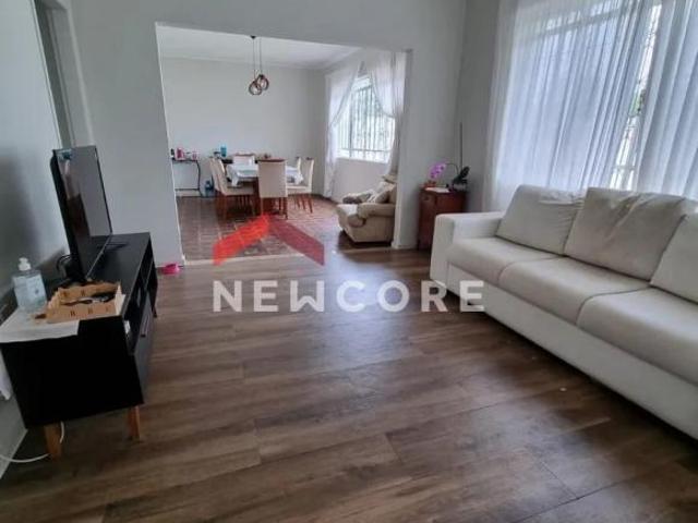 Casa em Rua São Joaquim Jardim Botânico Curitiba/PR