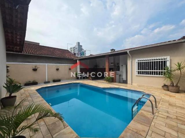Casa em Rua São Thomé Caiçara Praia Grande/SP