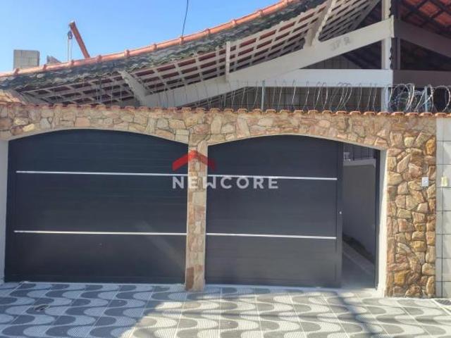 Casa em Rua Santa Terezinha Caiçara Praia Grande/SP