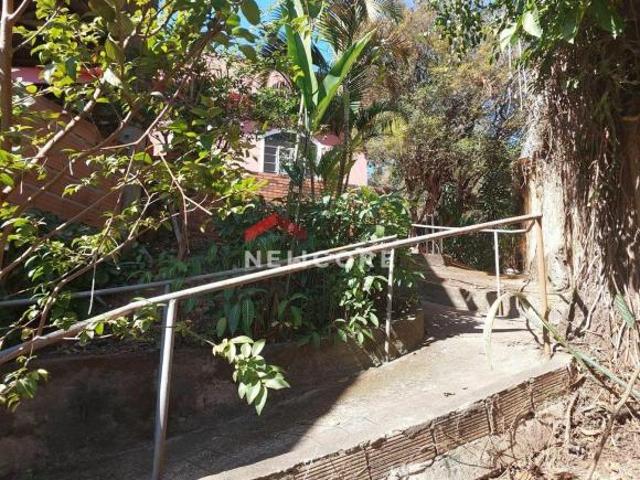 Casa em Rua Santa Cruz Morro da Cruz Sabará/MG