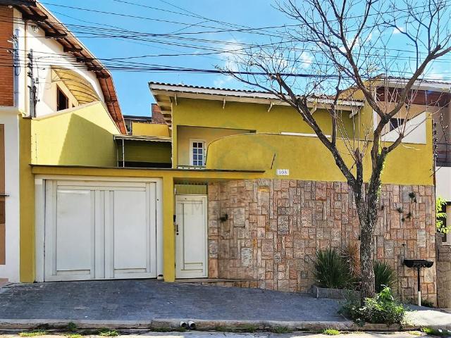 Casa em região nobre