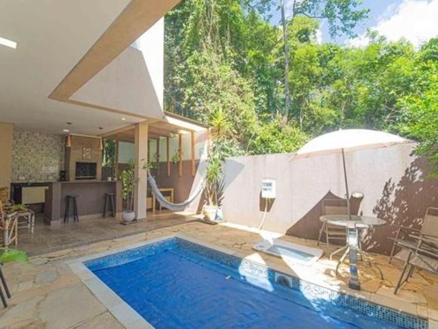Casa em refúgio urbano 3 quartos 3 suítes, conceito aberto e lazer completo!