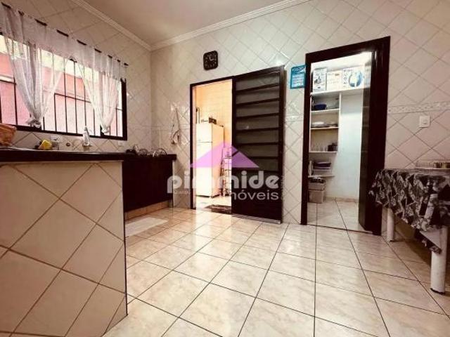 Casa em Residencial Bosque dos Ipês, São José dos Campos/SP de 192m² 3 quartos à venda por R$ 680.00
