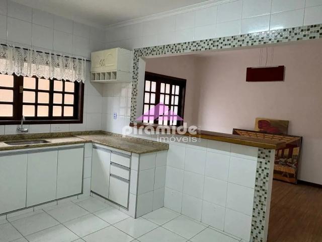 Casa em Residencial de Ville, São José dos Campos/SP de 220m² 3 quartos à venda por R$ 899.900,00