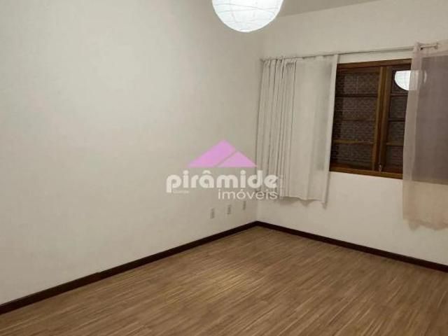 Casa em Residencial de Ville, São José dos Campos/SP de 220m² 3 quartos à venda por R$ 900.000,00