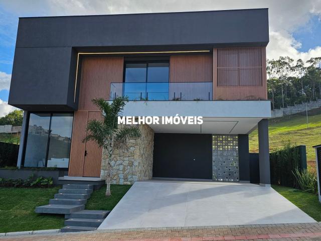 Casa em Rio Pequeno, Camboriú/SC de 300m² 4 quartos à venda por R$ 3.749.900,00