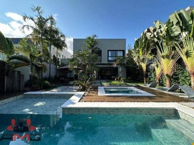 Casa em Riviera, Bertioga/SP de 484m² 5 quartos à venda por R$ 11.800.000,00