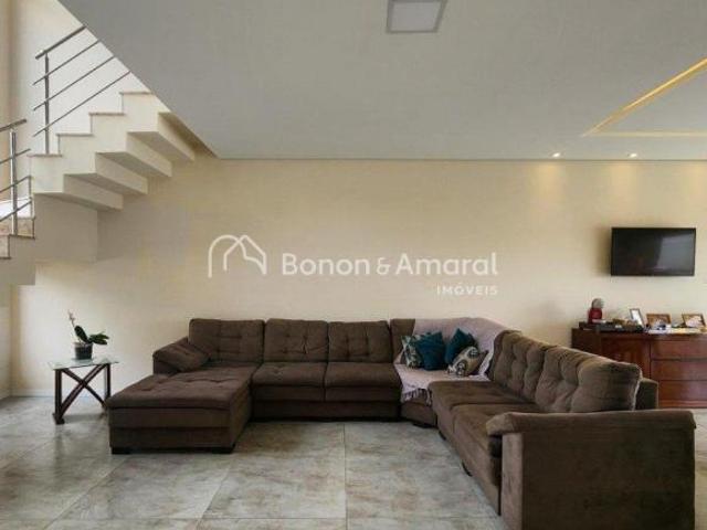 Casa em Roncáglia, Valinhos/SP de 300m² 3 quartos à venda por R$ 1.720.000,00