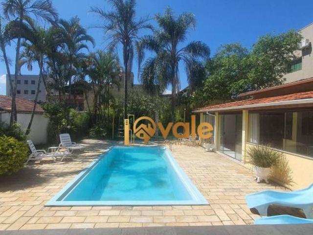 Casa em São Benedito, Pindamonhangaba/SP de 349m² 5 quartos à venda por R$ 2.000.000,00 ou para loca