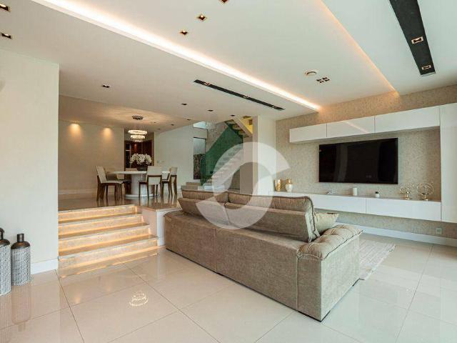 Casa em São Francisco, Niterói/RJ de 298m² 4 quartos à venda por R$ 3.199.900,00