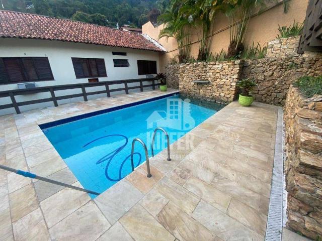 Casa em São Francisco, Niterói/RJ de 450m² 4 quartos à venda por R$ 1.989.900,00