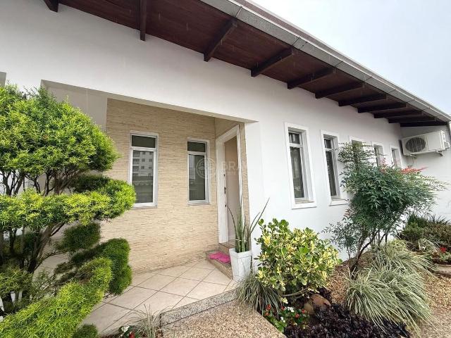 Casa em São João, Itajaí/SC de 198m² 2 quartos à venda por R$ 1.950.000,00 ou para locação R$ 7.500,00/mes