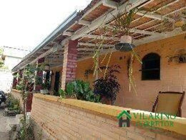 CASA EM SABARÁ NA MONTANHA