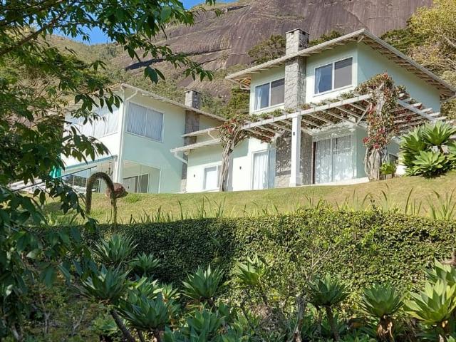Casa em Samambaia, Petrópolis/RJ de 330m² 3 quartos à venda por R$ 2.499.000,00