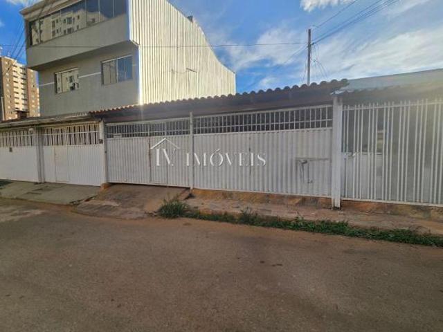 CASA EM SAMAMBAIA SUL QR 303 ACEITA FINANCIAMENTO