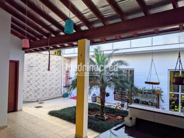 Casa em Santa Mônica, Londrina/PR de 205m² 4 quartos à venda por R$ 720.000,00