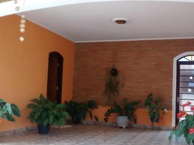 Casa em Santa Cecília, Paulínia/SP de 180m² 3 quartos à venda por R$ 650.000,00